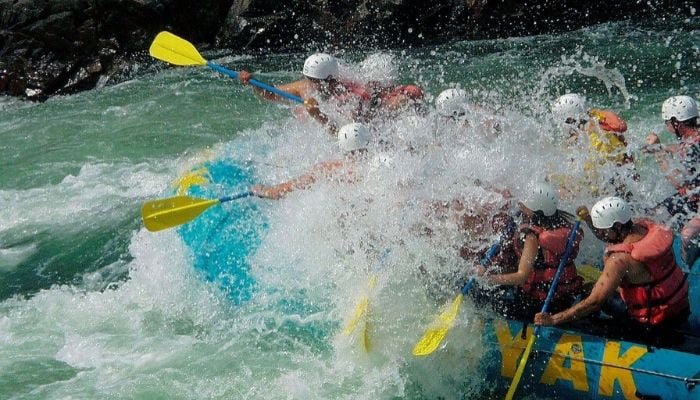 10 Most Extreme River Rafting Locales in India - Top River Rafting Places